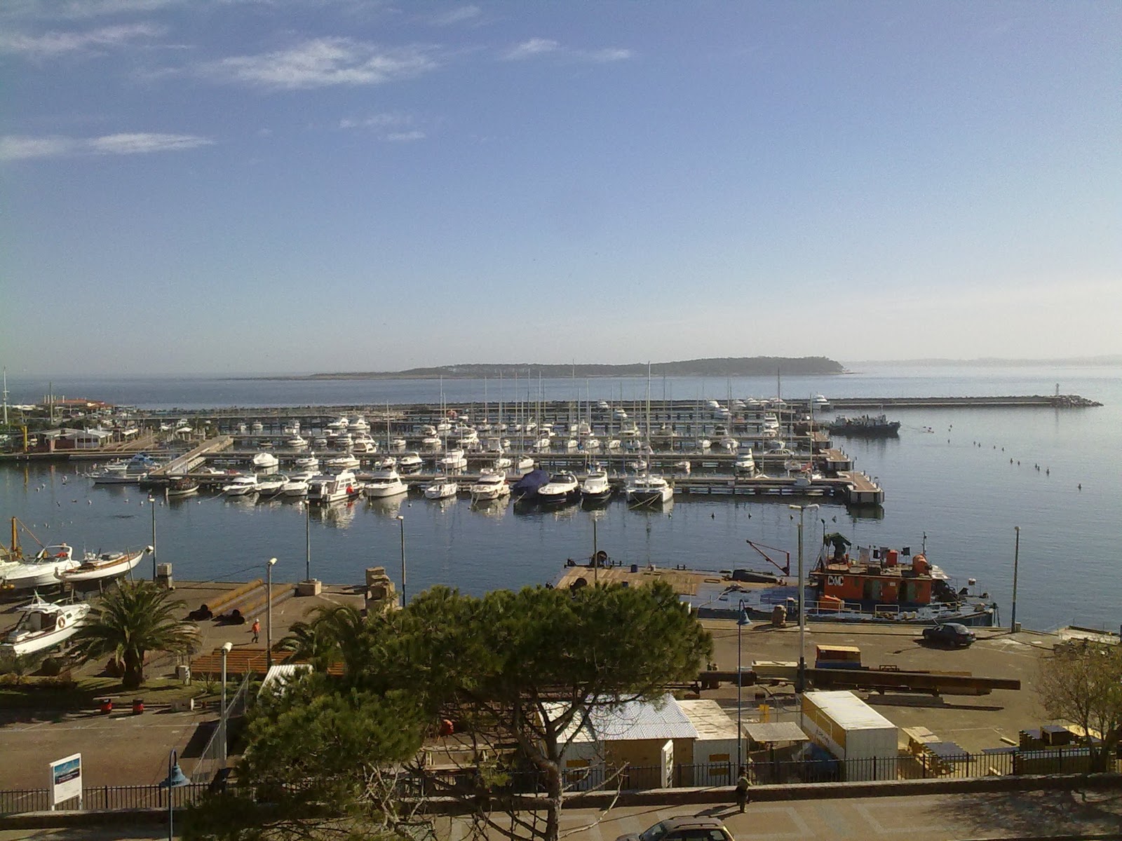BISAS arquitectura y construcción: EDIFICIO QUAY PUNTA DEL ESTE