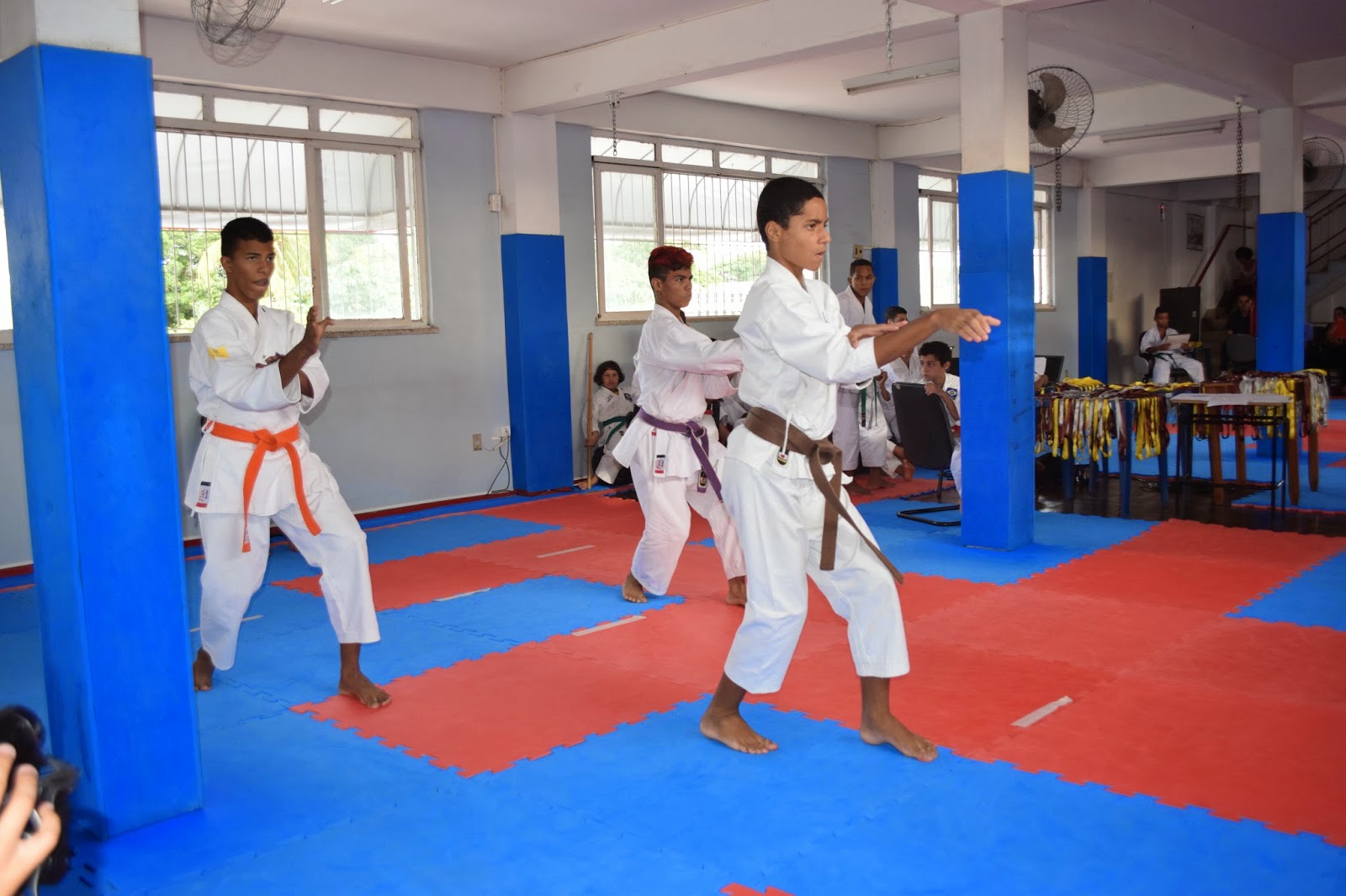 Associação Centro América de Karatê Shotokan: COMPETIÇÕES KATA EQUIPE ...