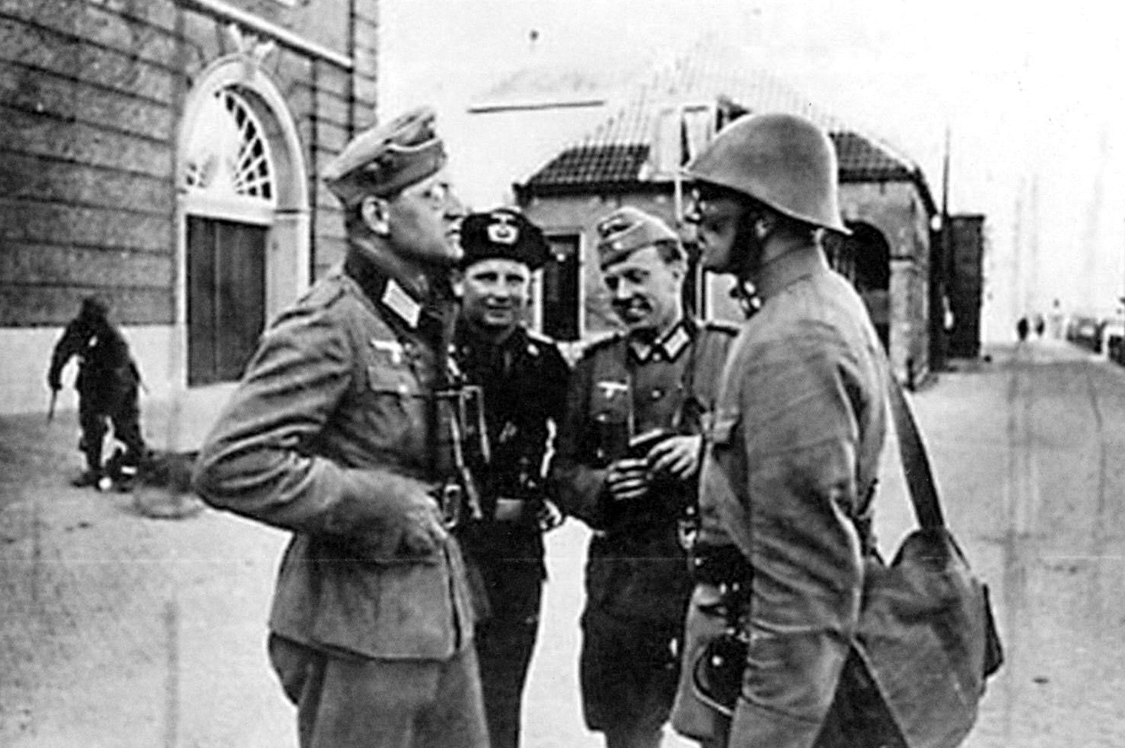 World War II Pictures In Details: February 2019