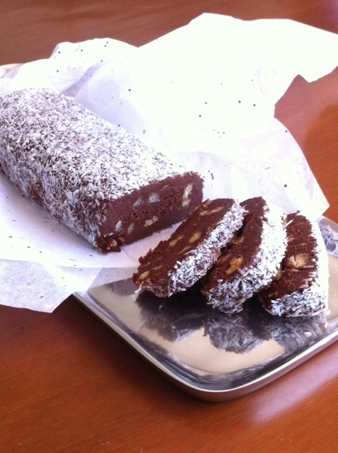 GlutenFreeSugarFreeTotallyDelicious: RAW ROLLED CHOCOLATE SALAMI CAKE