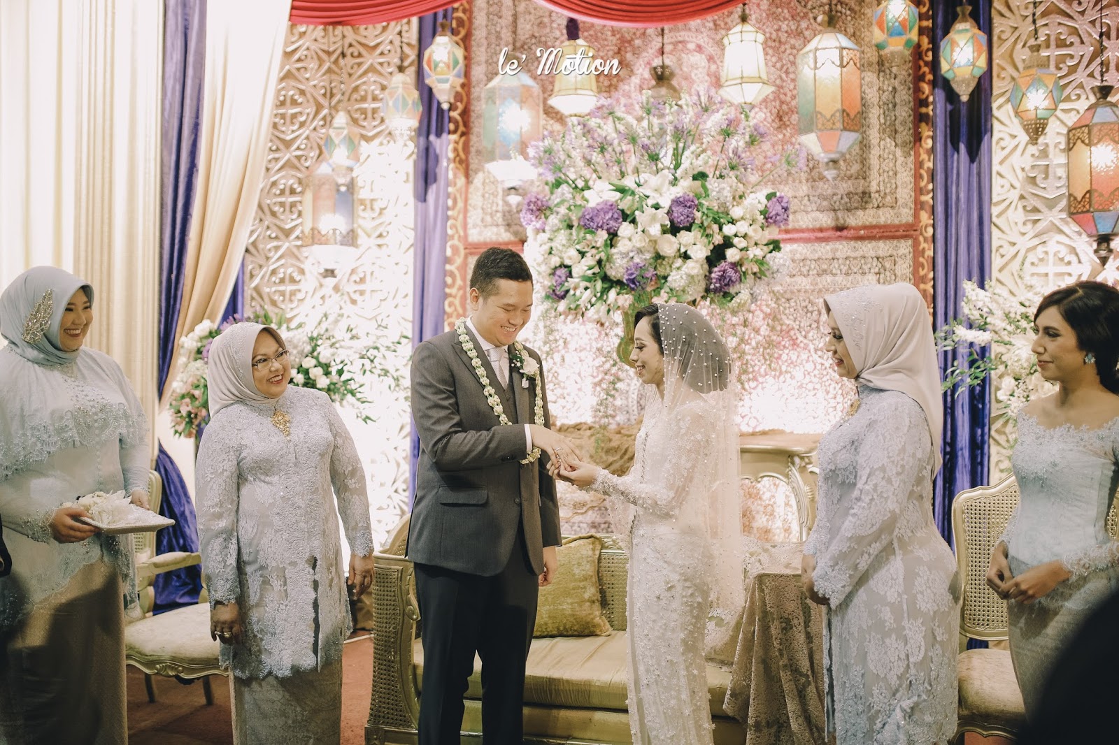 Le Motion Photo: Ikhsan & Diba's Glorious Batak Mandailing Wedding ...