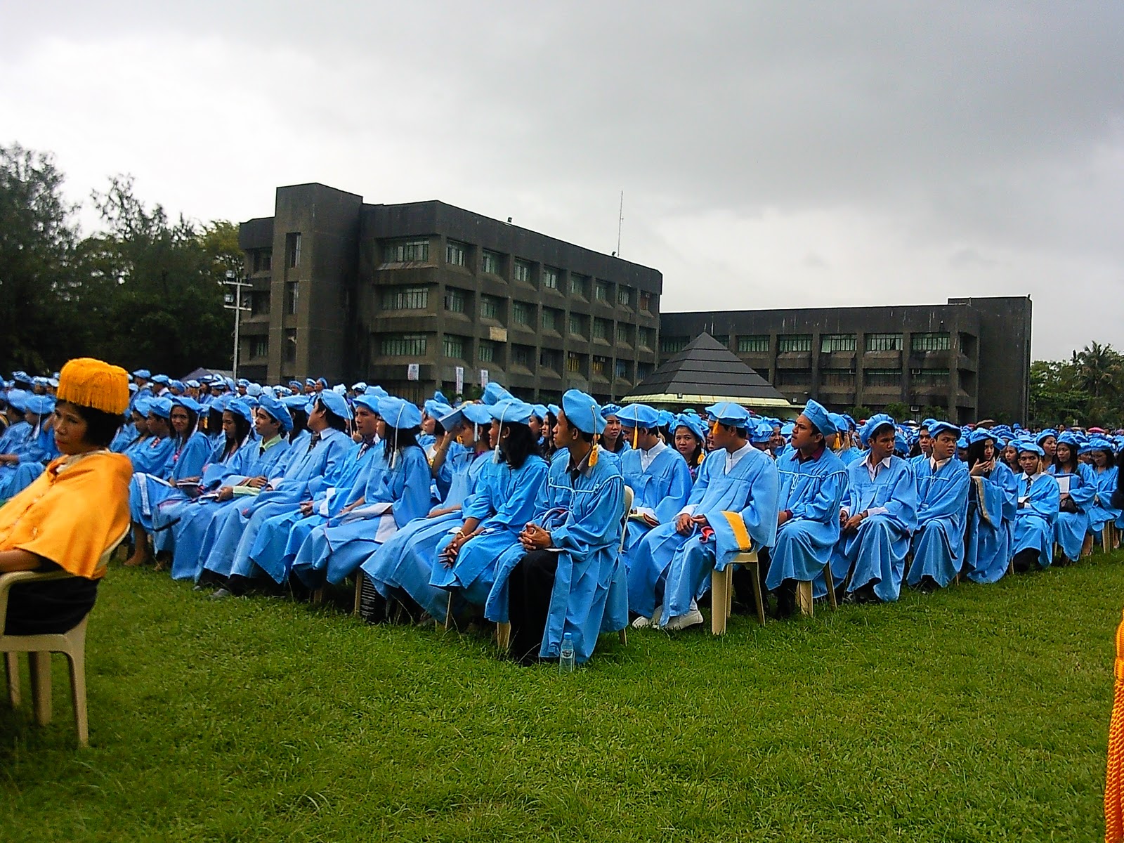 The High-End Gypsy: Bicol University: Truly a Source of Pride