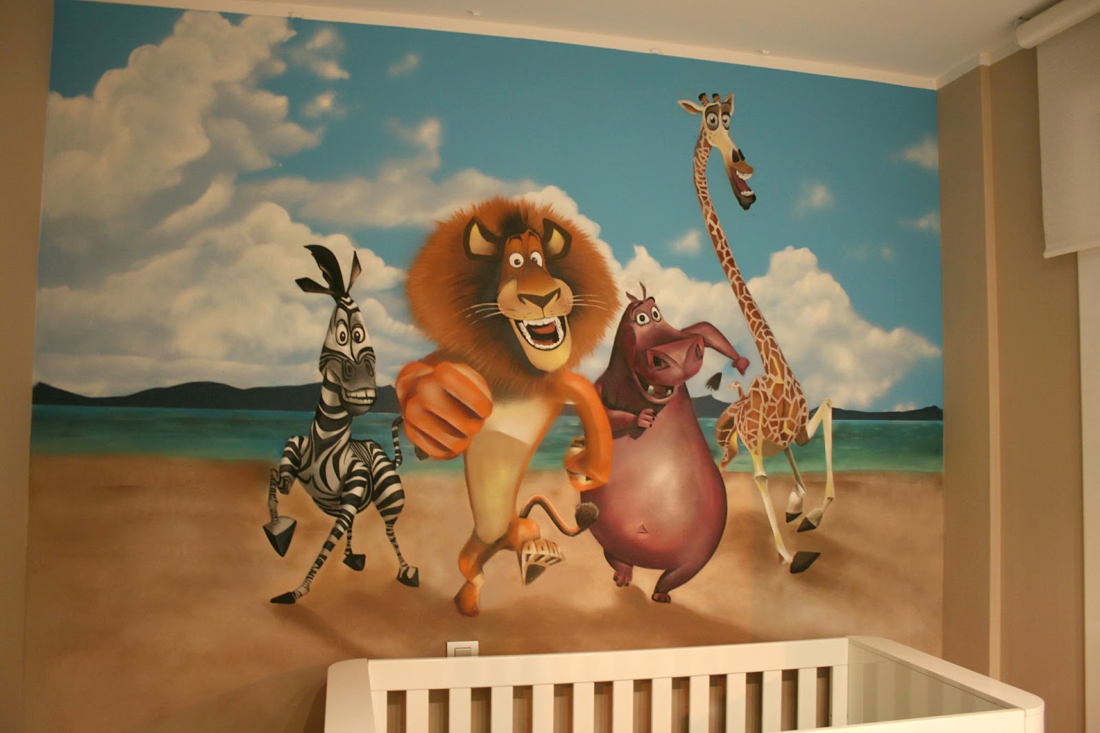 Madagascar mural graffiti