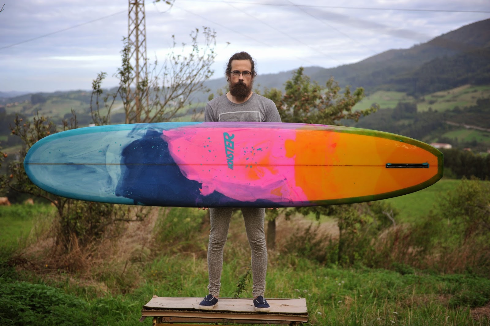 *: MONSTER SURFBOARDS, ESCULTURAS SURFEABLES