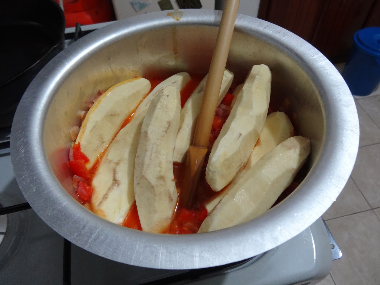 Matooke with Tomatoes