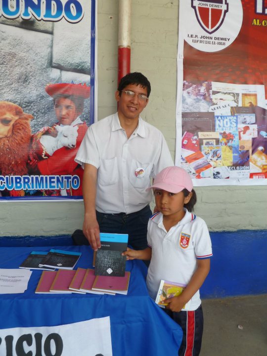 Vientos del Este Editores: Fotos de La Primera Feria de Libro en ...