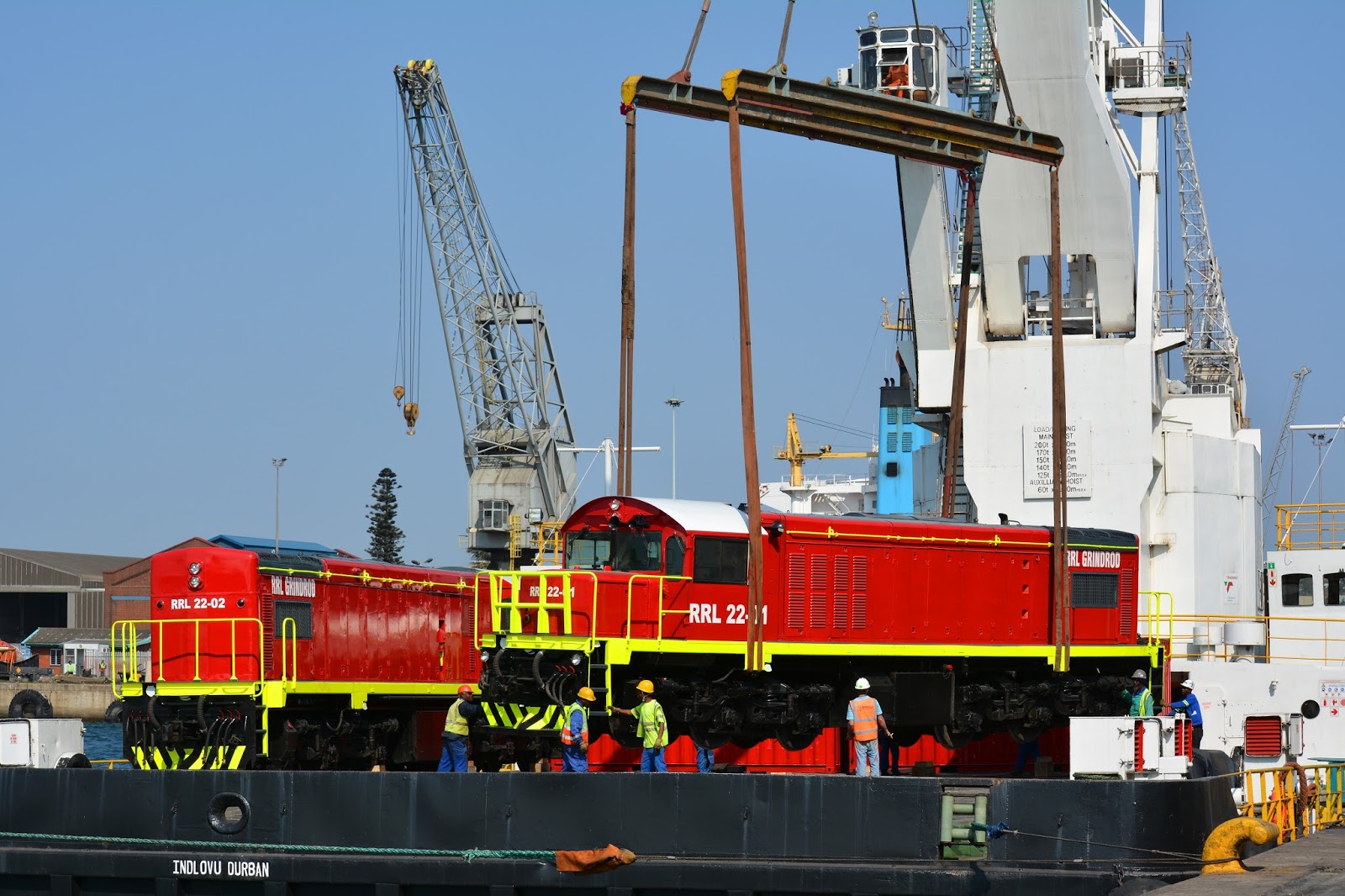 SAR CONNECTA: Three newly refurbished RRL Grindrod Diesel Locomotives ...