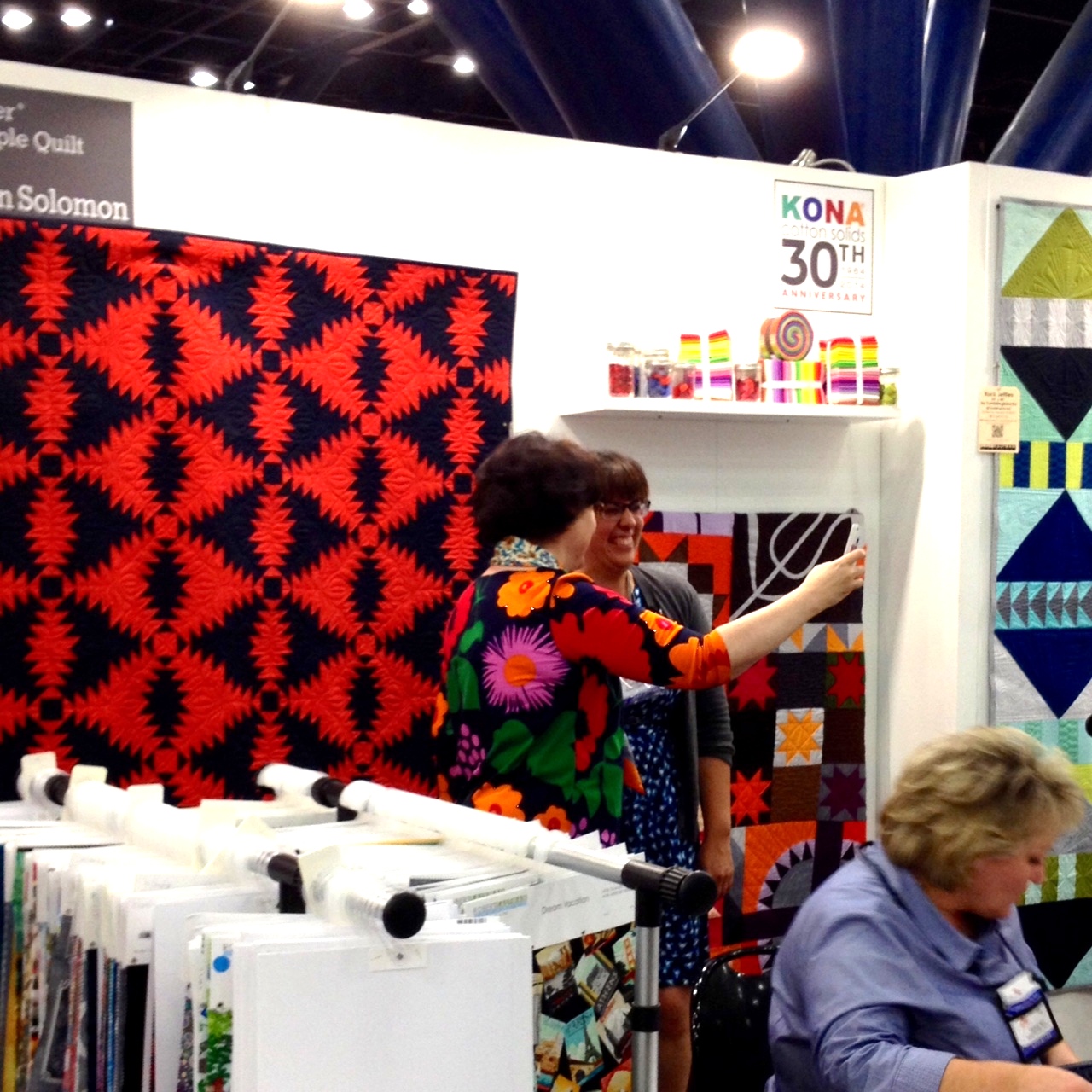 Make It Simpler Workshops: The Two-Color Pineapple: A Classic Set Anew