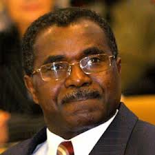 Angola: DINO MATROSS NA OPOSIÇÃO - Página Global