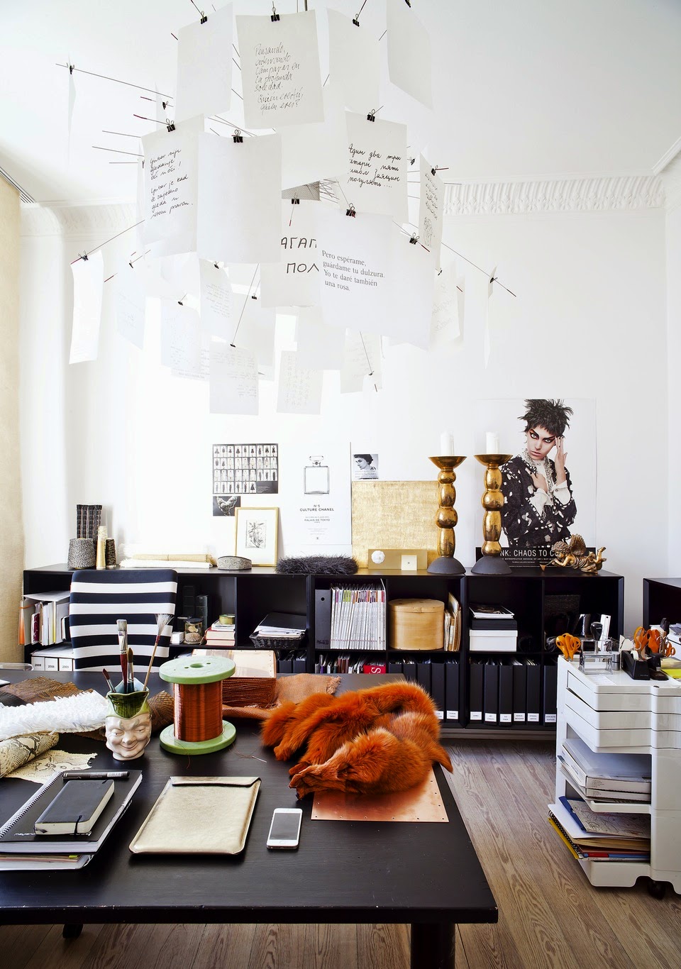 Interior: house of textile designer - Seaofgirasoles