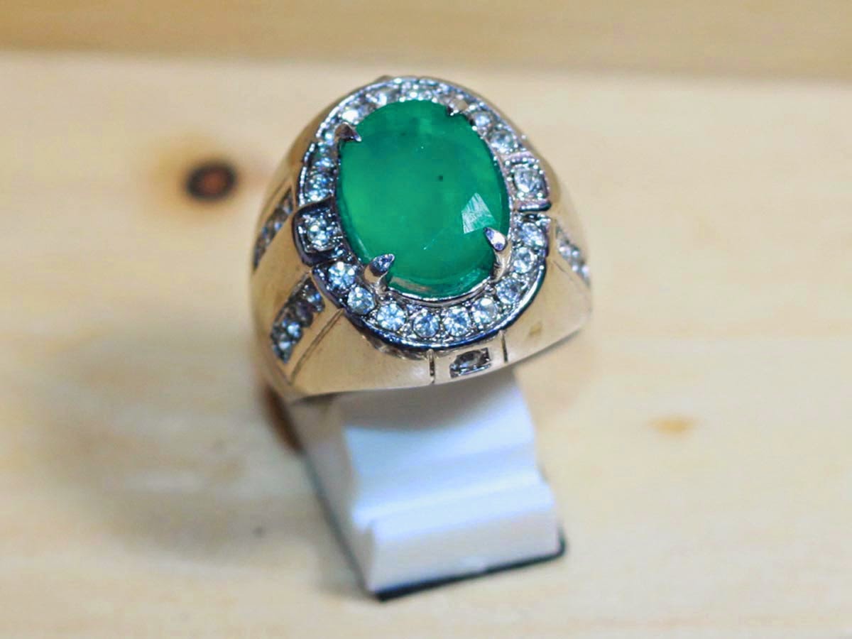 jual beli segala rupa: Batu Jamrud / Zamrud Emerald Columbia / Kolombia ...