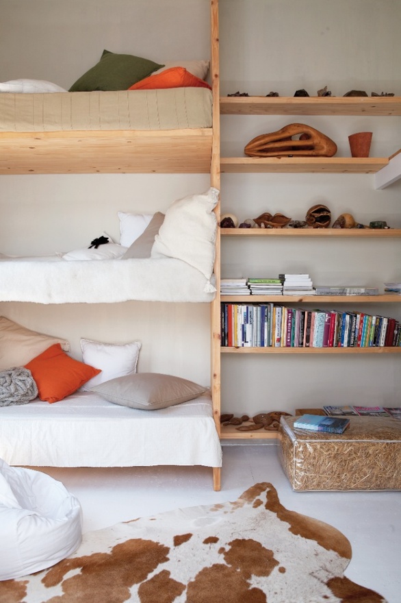 Pirates and Polkadots: bunk with me tonight...