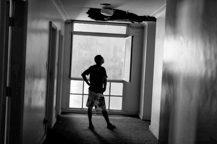 fototazo: Q&A: Victoria Holguín of fotomeraki