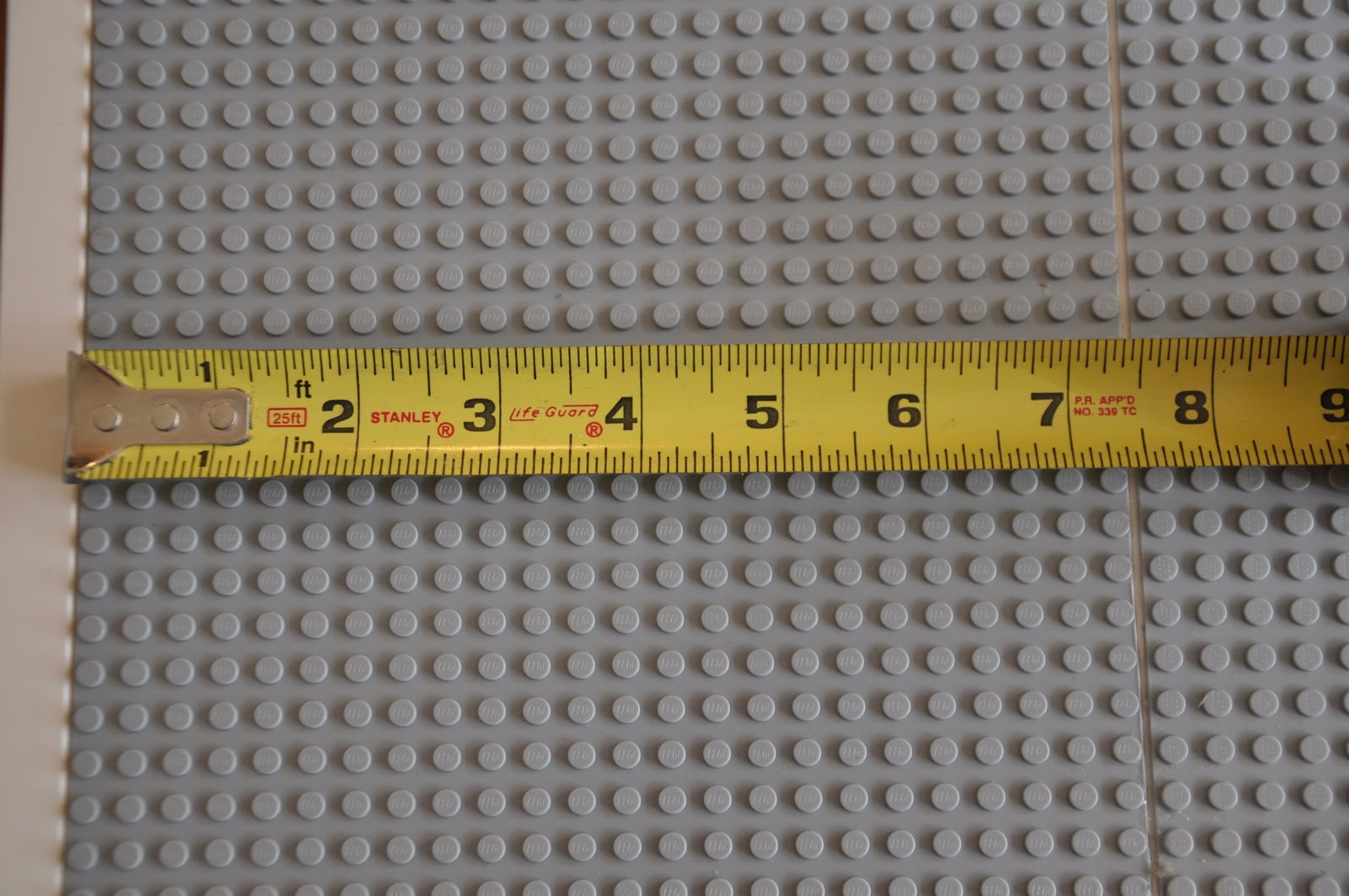 That Crafty Juls: Our new LEGO table!