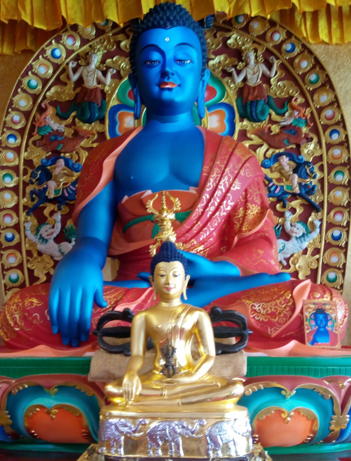 Tibetan Buddhism and Culture: The immovable one - Akshobhya Buddha 阿閦如来