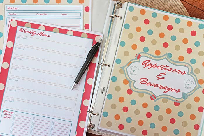 Make Your Own Recipe Binder & Meal Planning Organizer | Sunny Day Family