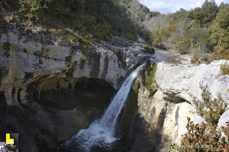 Au delà du cliché: Cascades de la Sompe