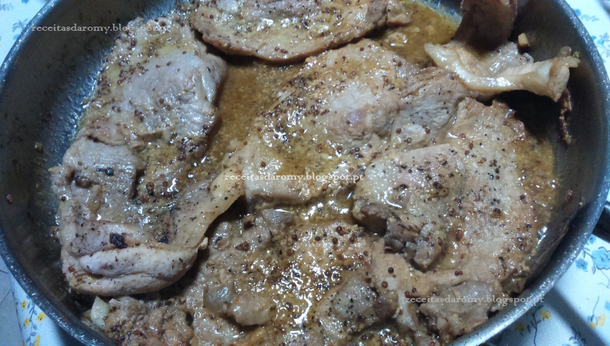 Febras de porco com cerveja e mostarda