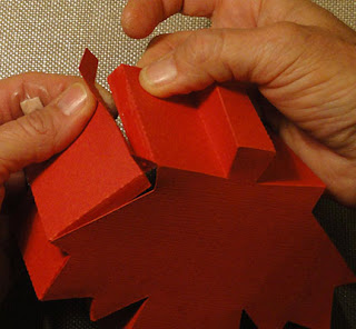 Needles 'n' Knowledge: Maple Leaf 3D Box Tutorial