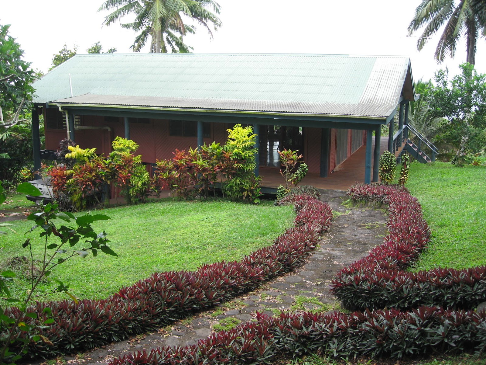 Annie and Tom: A New Home in Taveuni