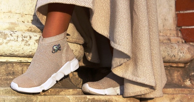 Sneakers-socks - 30 photos of the most popular models from famous ...