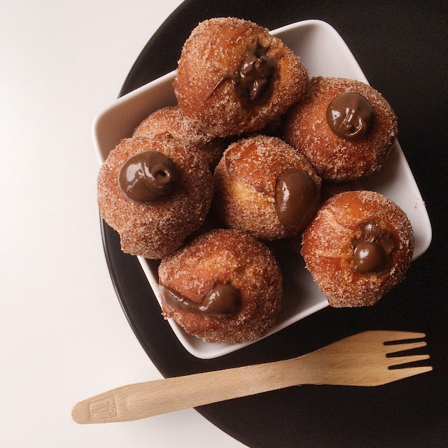 Frenchymilie: Mini beignets au Nutella.