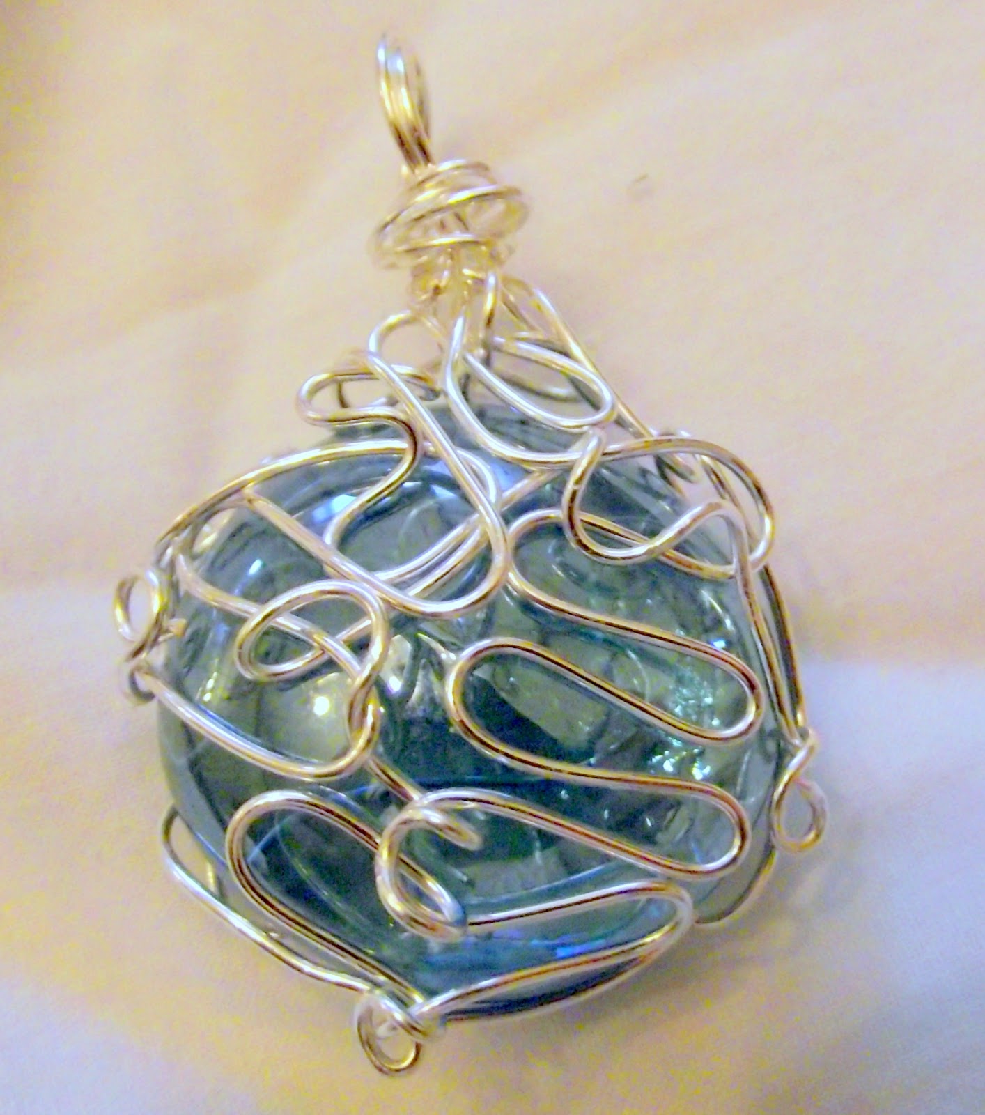 A View at Five-Two: Wire Wrapped Glass Pebble Pendant - Easy Christmas Gift