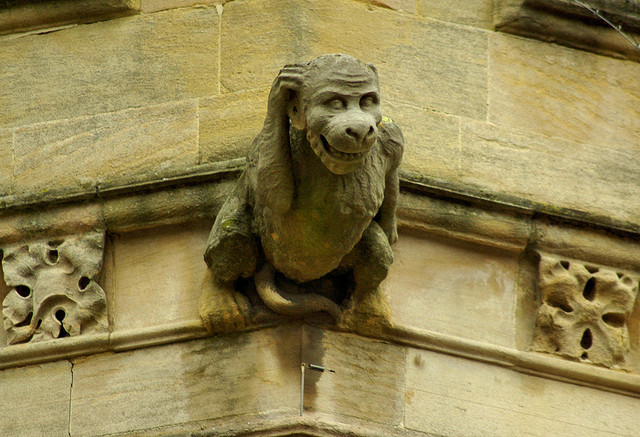 Gargoyles – Glorious Gruesome Grotesques ~ Kuriositas
