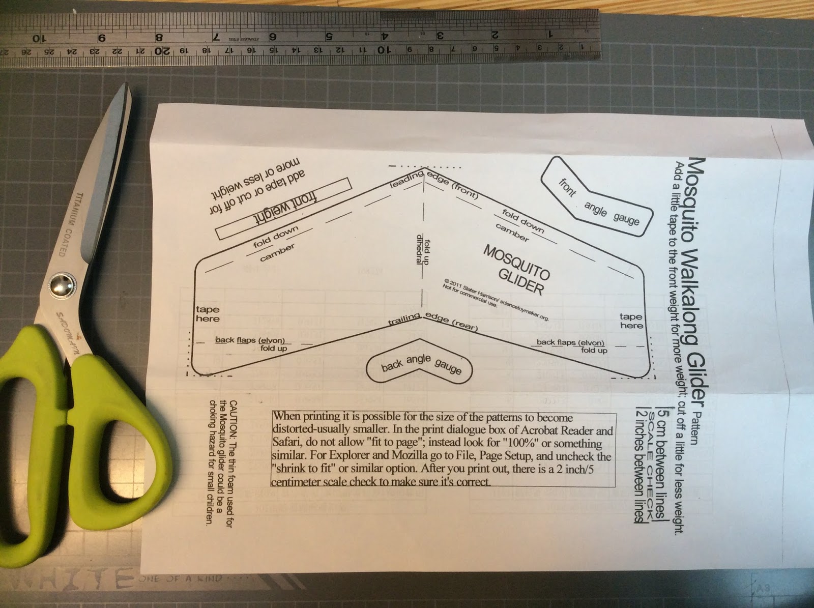 Nelson's Foam Airplanes: How to make a Styrofoam paper airplane? ˋ/ㄧ