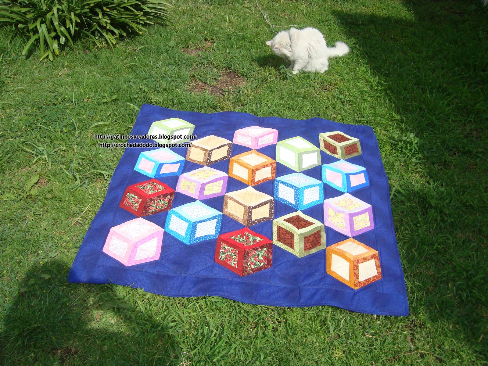 Croché da Dodo: Cubos em patchwork