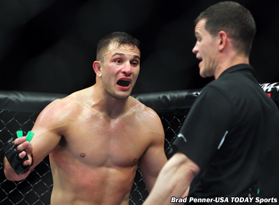 The Poop: Eye Pokes and Broken Bones