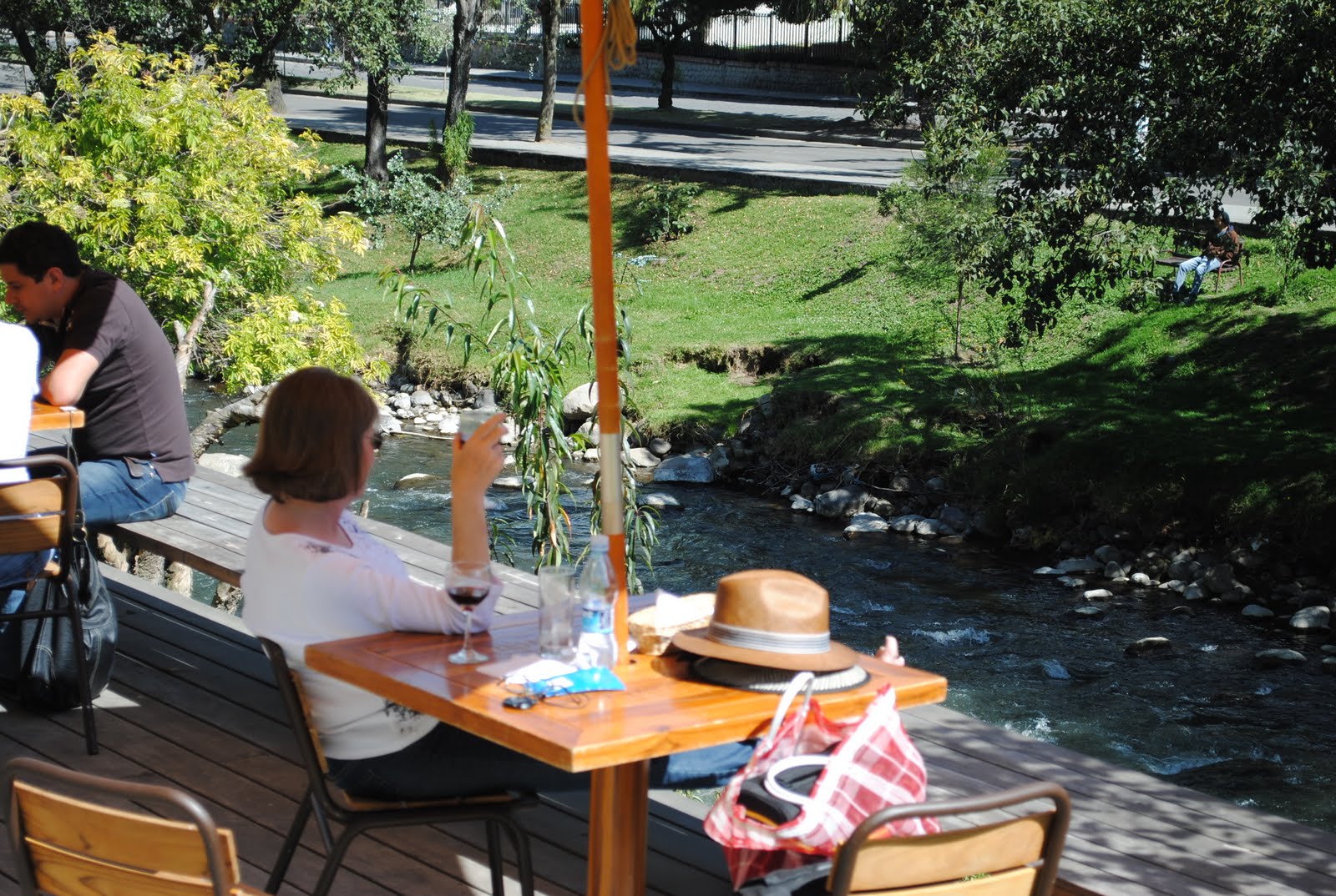 Roger's Grapevine: A Little Spot Of Wine In Cuenca, Ecuador