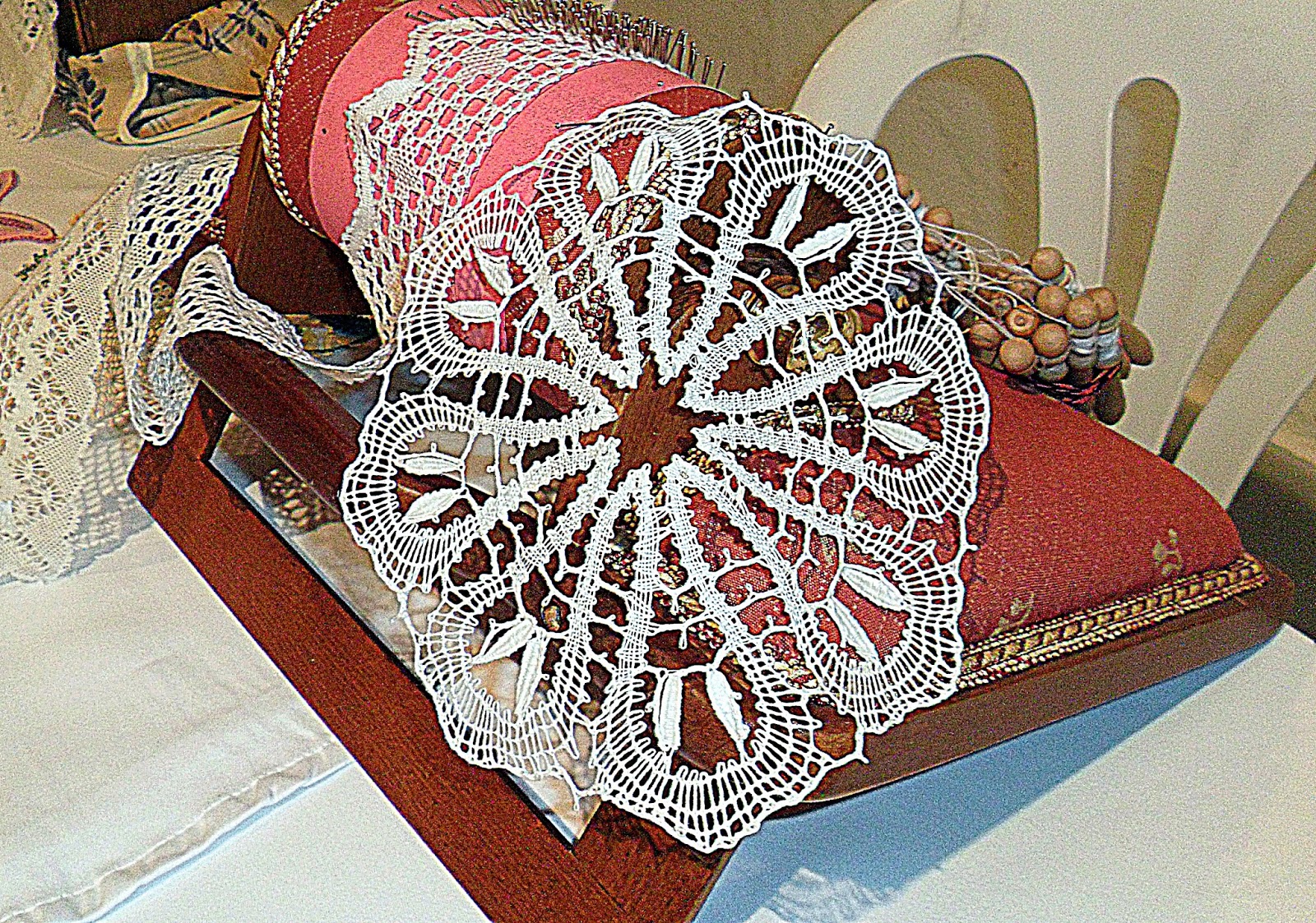 Encaje de Bolillos Rociana del Condado A.S. Encajeras Comarca de Doñana ...