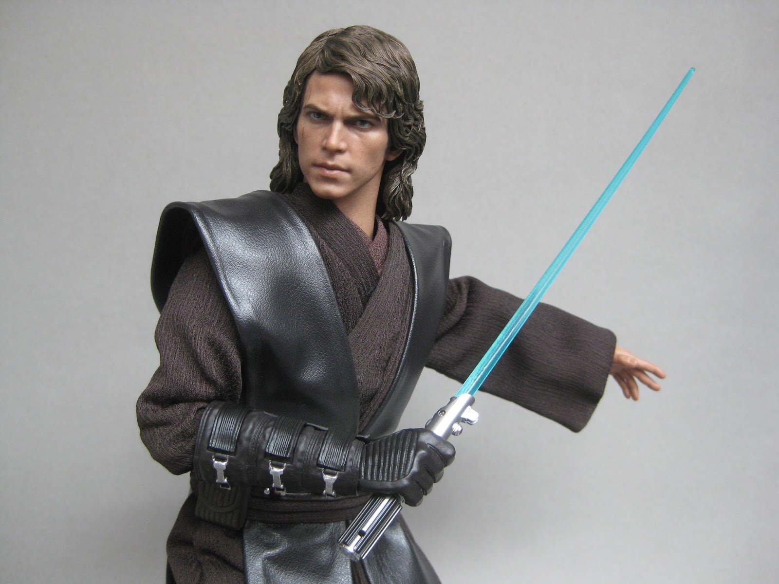deSMOnd Collection: Hot Toys 1/6 "Anakin Skywalker" in ROTS
