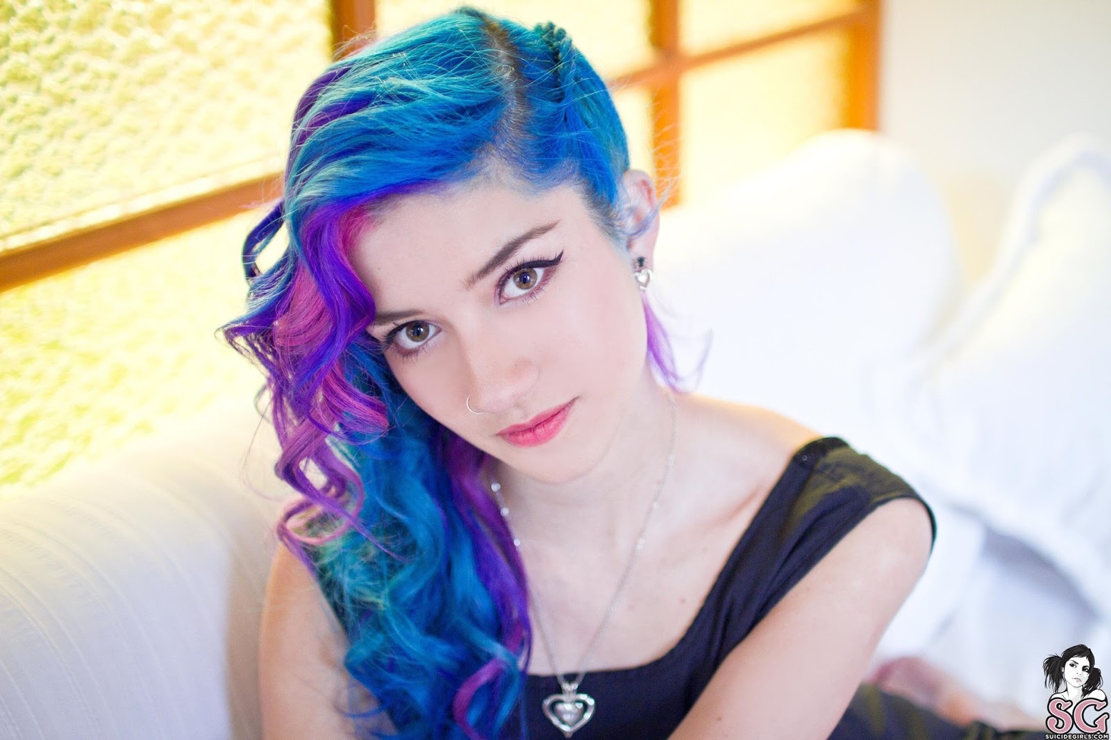 SG - Las Mejores Chicas: Fay - Love Me Like You'll Never See Me Again