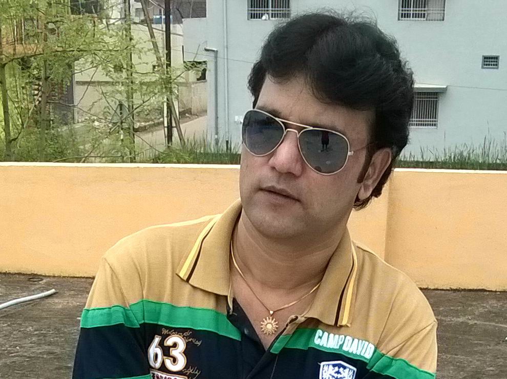 VIJAY MEHRA ( Actor)