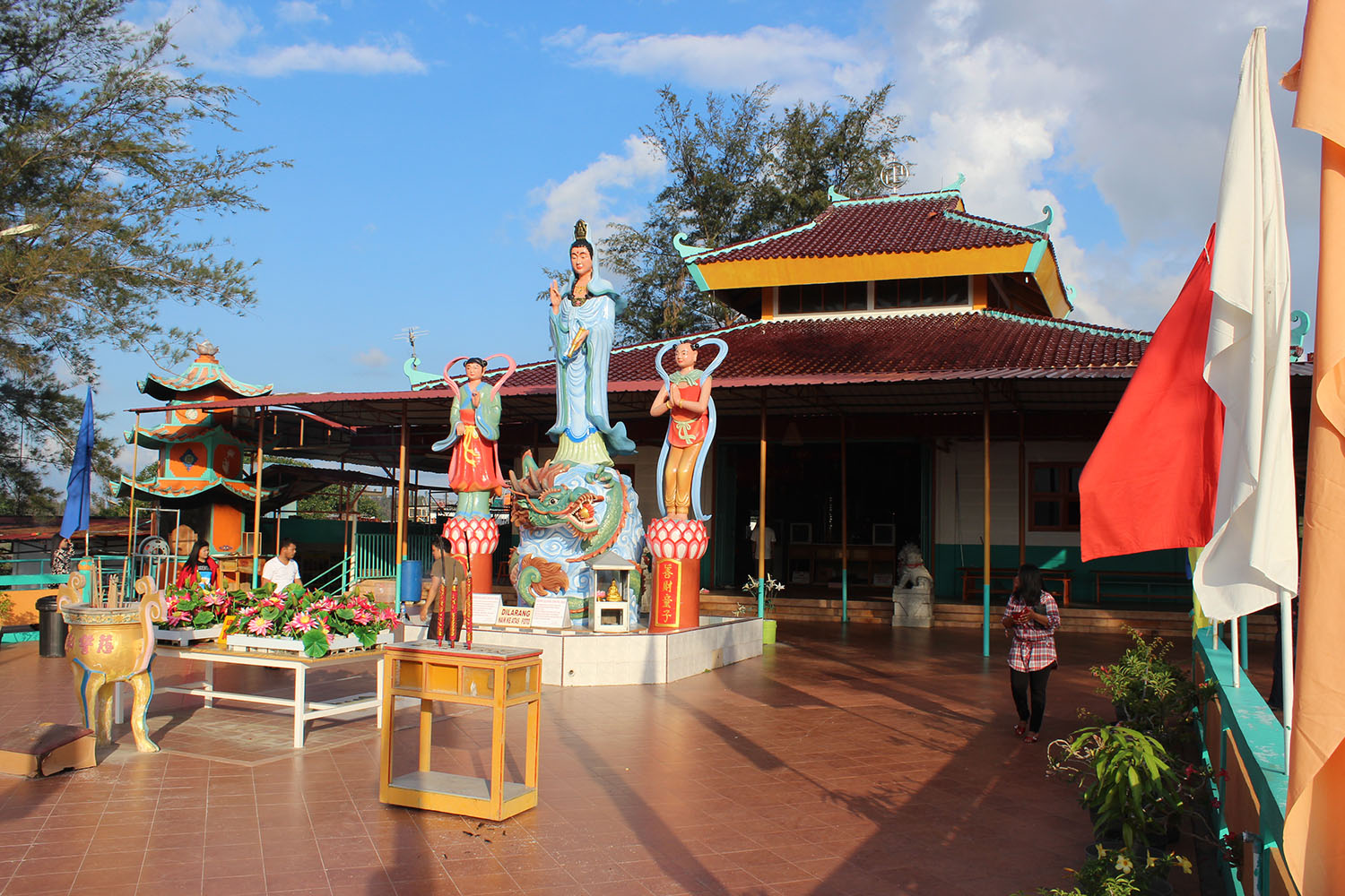 Sejenak Bertandang ke Kampung Vietnam Batam - alimuakhir.com