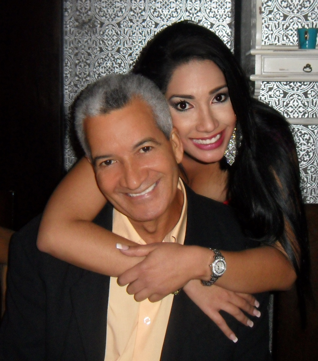 Anabell Alberto: Nos Presenta a su Padre David Alberto ~ Se mueve RD