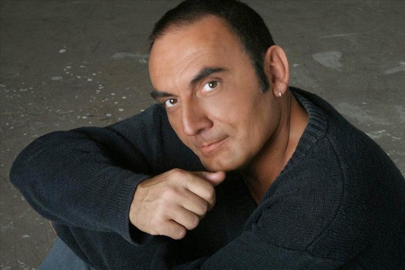 Cantante italiano muere durante concierto | El HIT GUATE RADIO