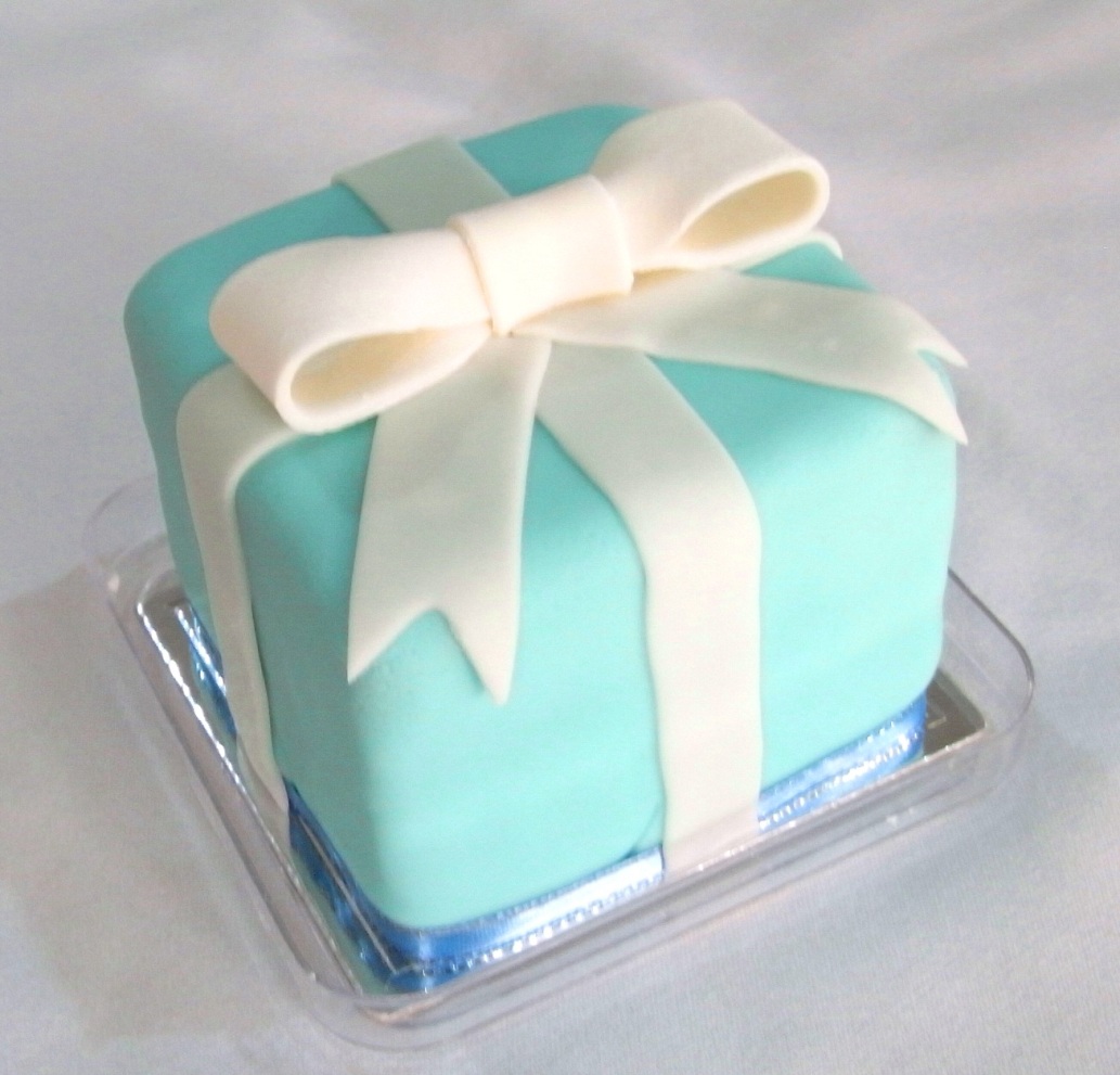 Bearylicious Cakes: Tiffany Mini Cake