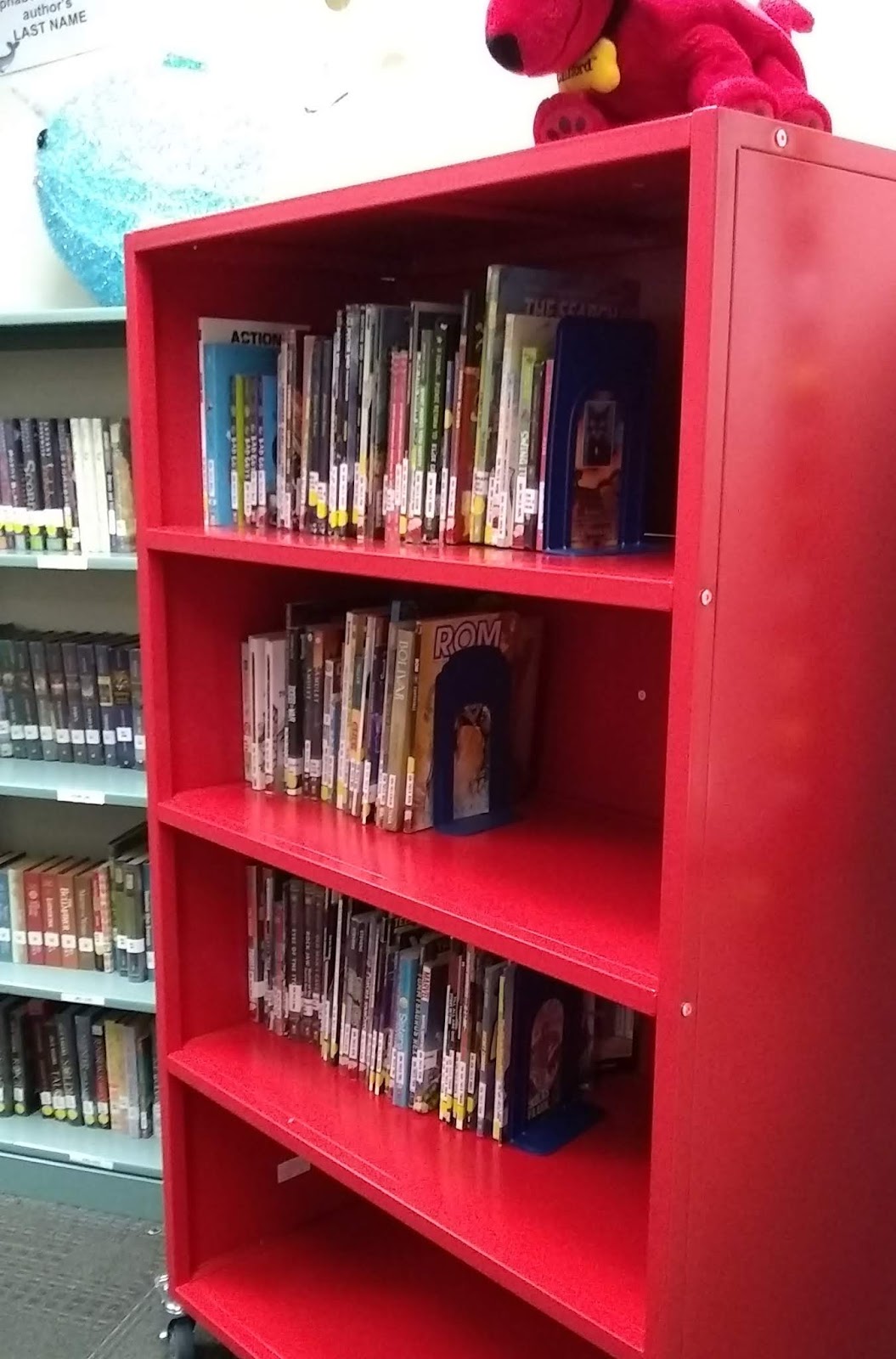 CynthiaParkhill: SRCSA library, graphic novel collection grows
