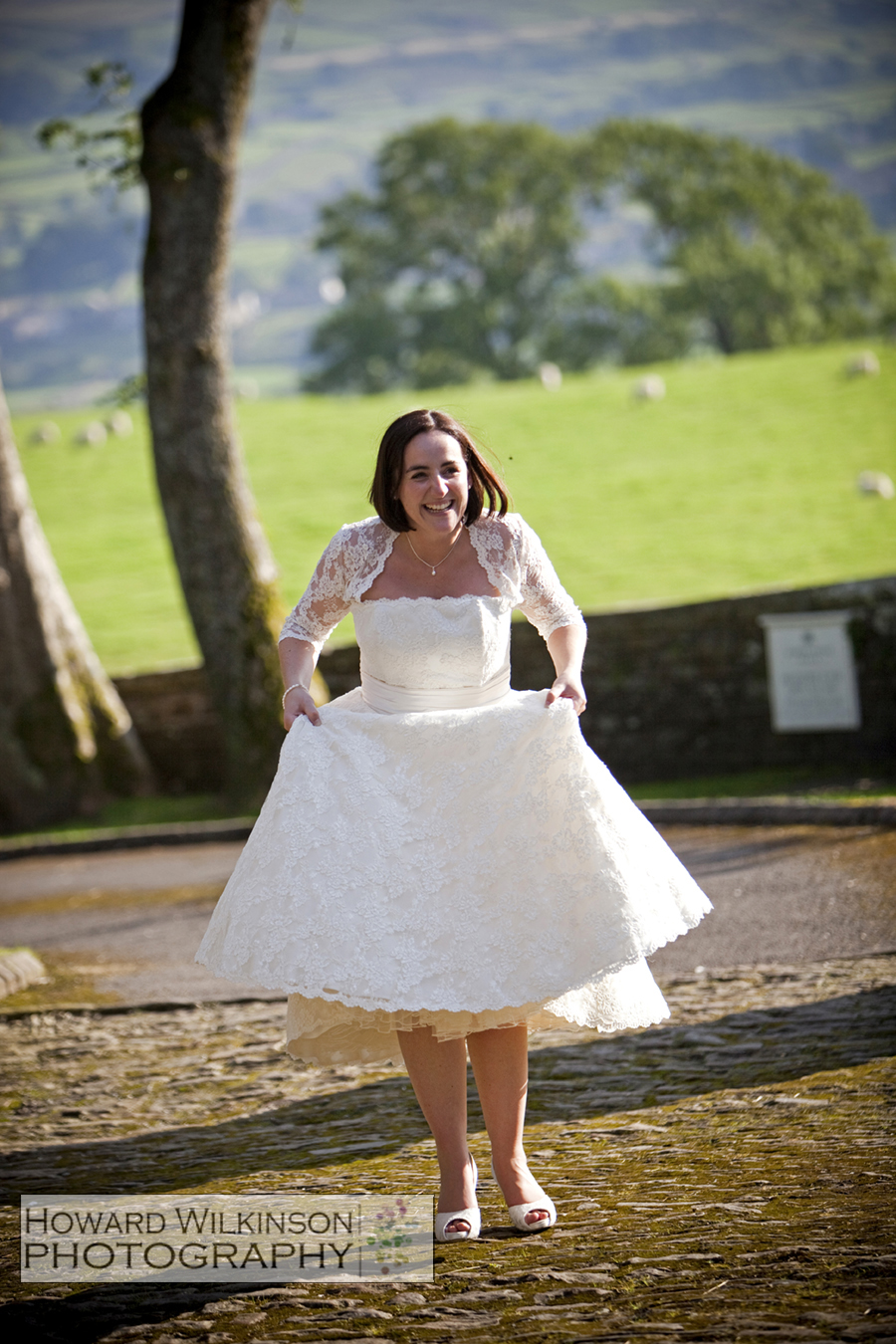 Howard Wilkinson Photography: Wedding at St Oswald Church, Castle ...
