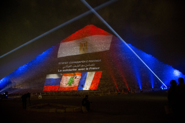 Egyptian Chronicles: The Great pyramid of Giza lights up in solidarity ...