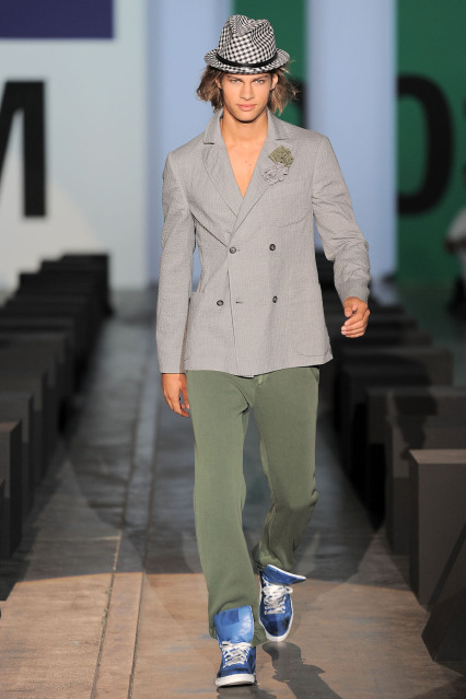 L'Homme du Jour: ALEXANDER KJELLEVIK