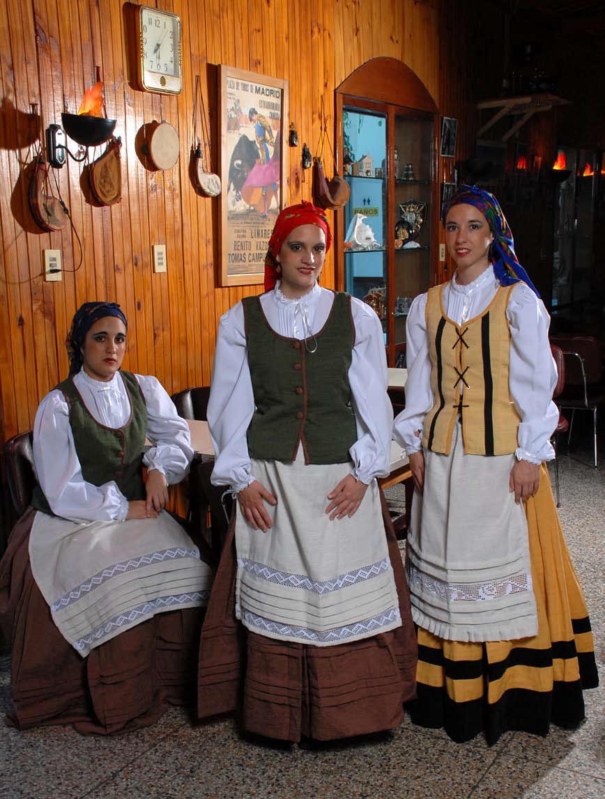 Crónicas Migrantes: Centro Gallego de Montevideo, Casa de Galicia ...