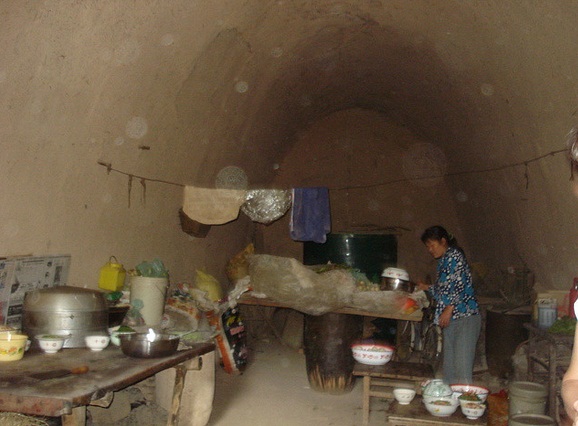 Monster Bego: Manusia Goa di Yaodong, China