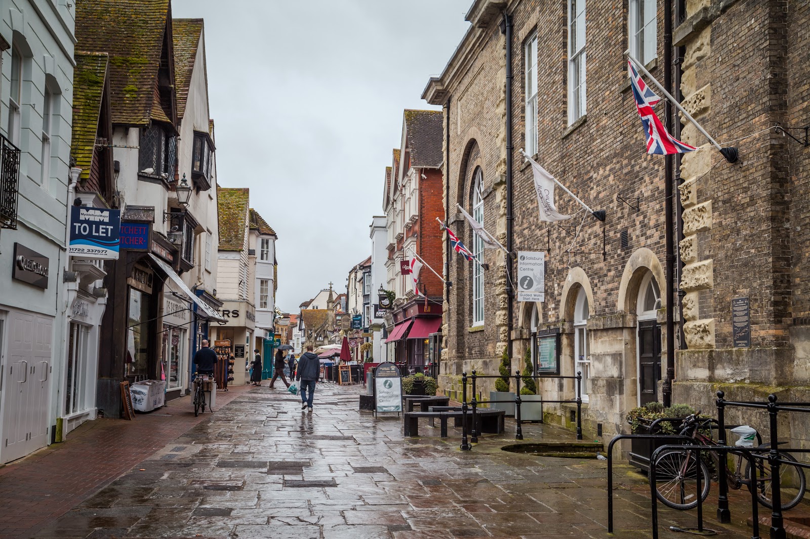 Salisbury - A Home to One Of The Greatest Cathedrals In England ...