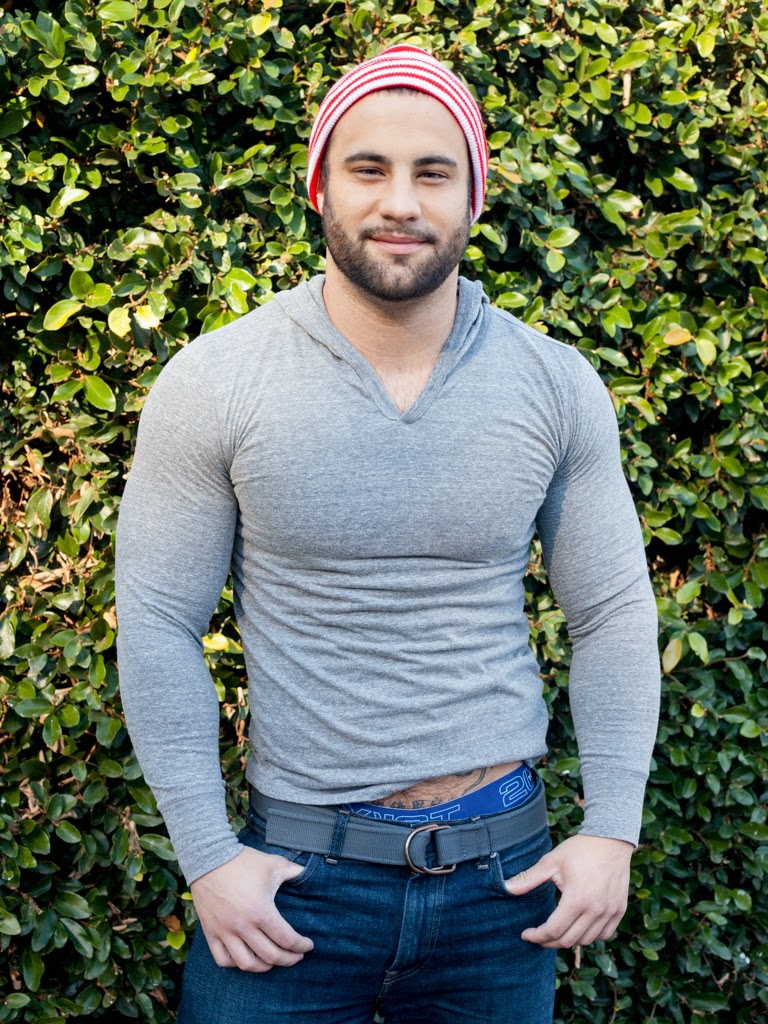 Reference: Dex Hammer : Muscle Bear Hotness