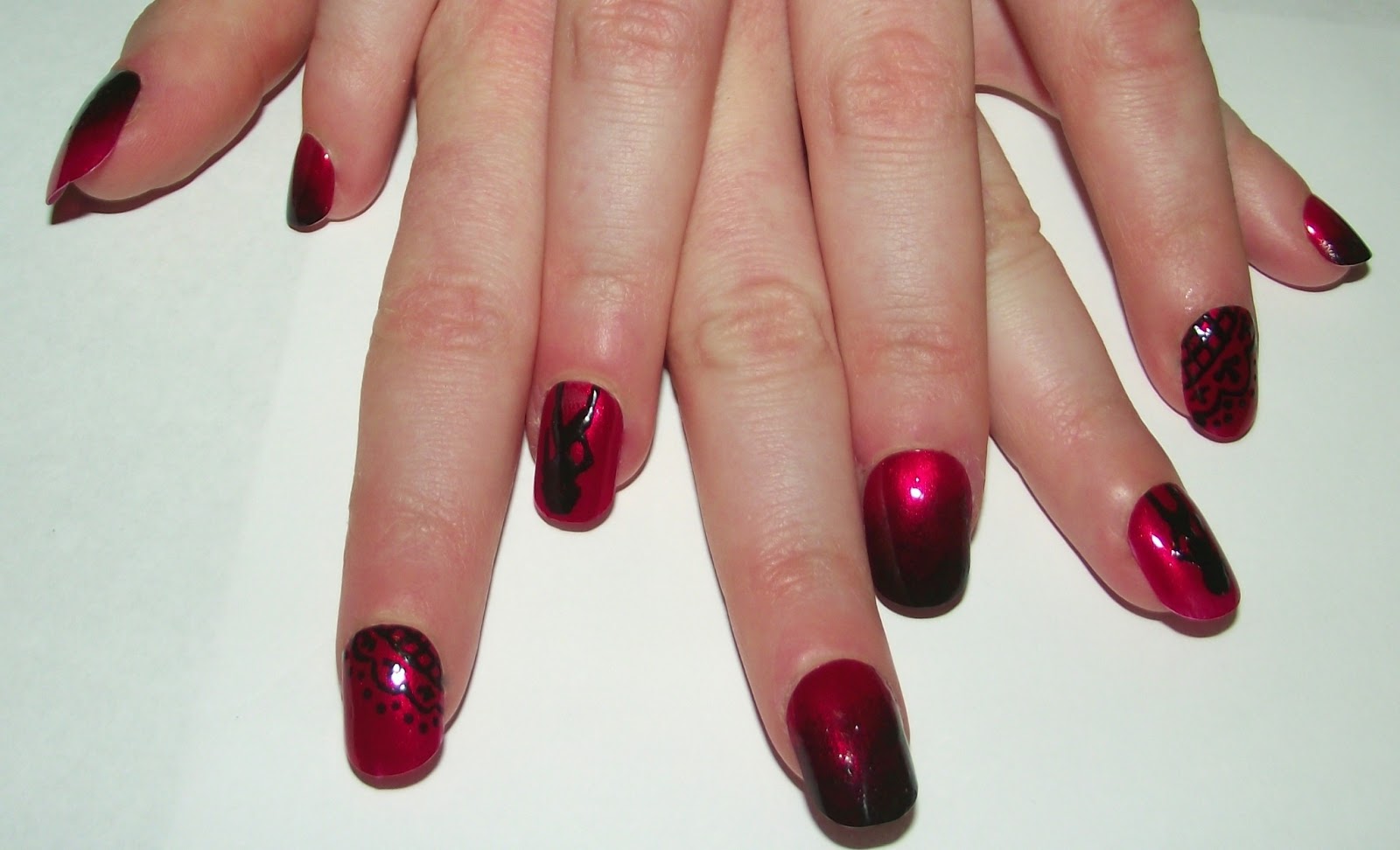 About a Nail: Burlesque nails