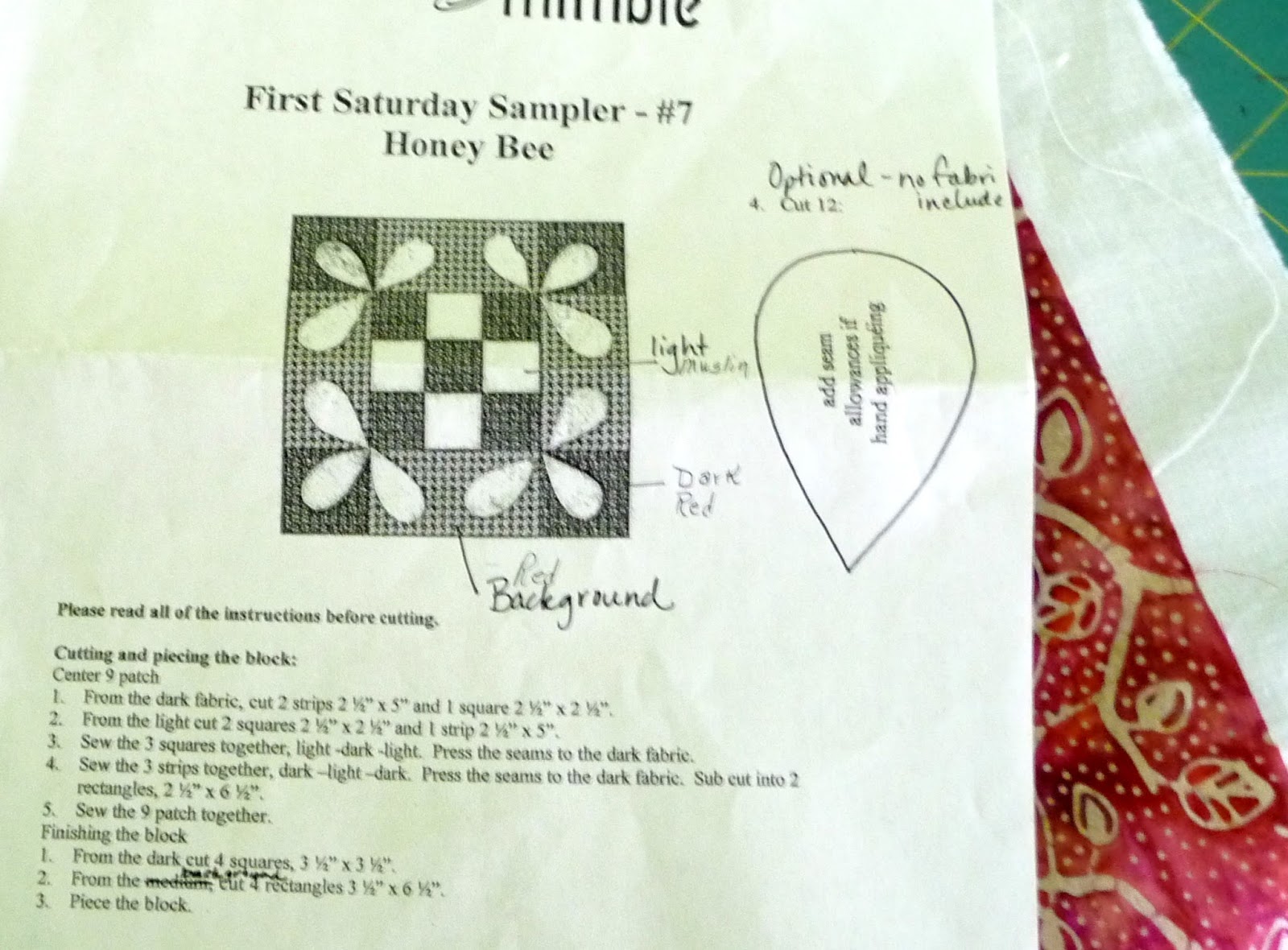 handmadewhimzy blog: Learn-a-long Quilt Block Tutorial - Honey Bee Block